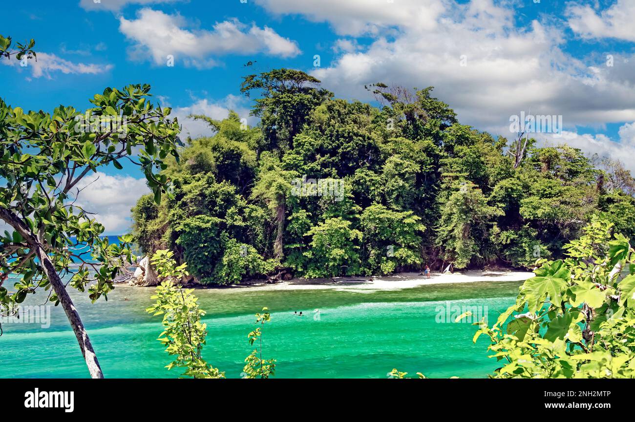 Beautiful caribbean island beach lagoon, white sand, turquoise water ...