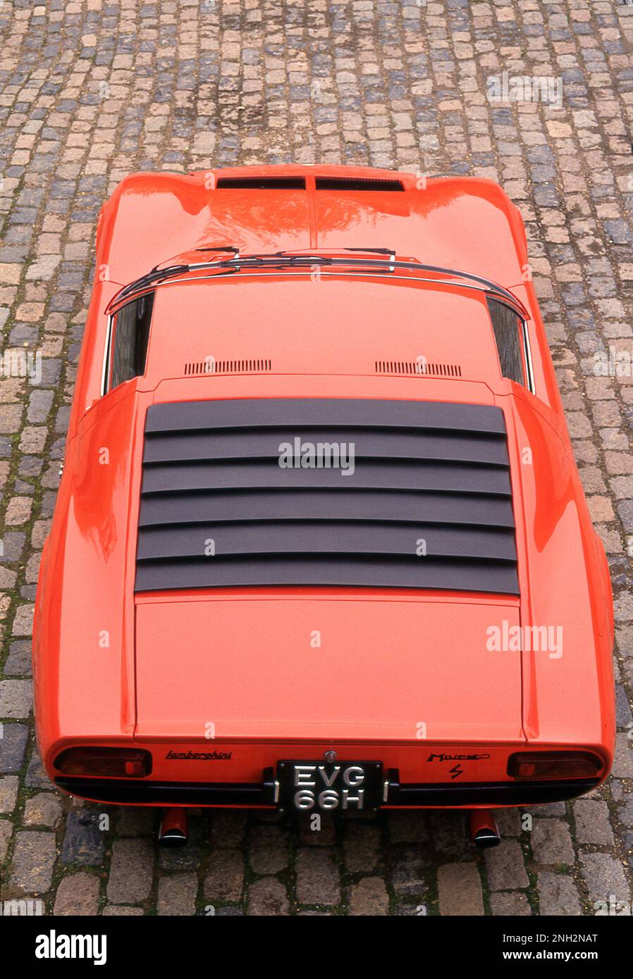 Transverse v12 automobile hi-res stock photography and images - Alamy