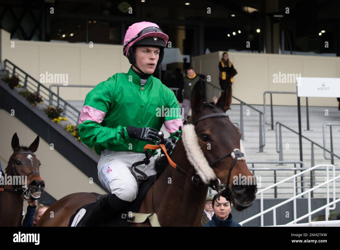 Homme public racecourse hi-res stock photography and images - Alamy