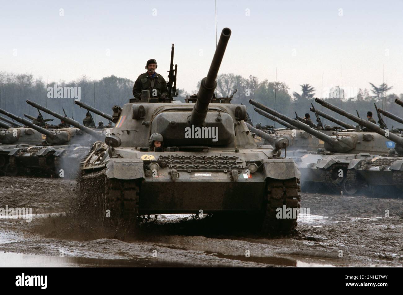 - Italian army, Leopard 1 tank - esercito italiano, carri armati ...