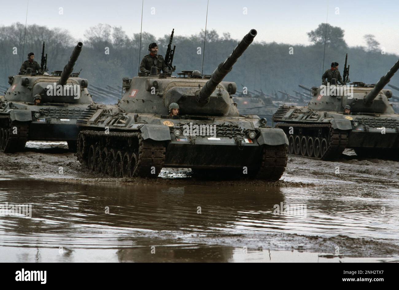 - Italian army, Leopard 1 tank - esercito italiano, carri armati ...