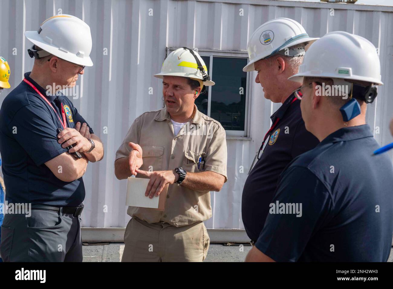 221209-N-JC800-0005 SINGAPORE (Dec. 9, 2022) - (From left) Rear Adm ...