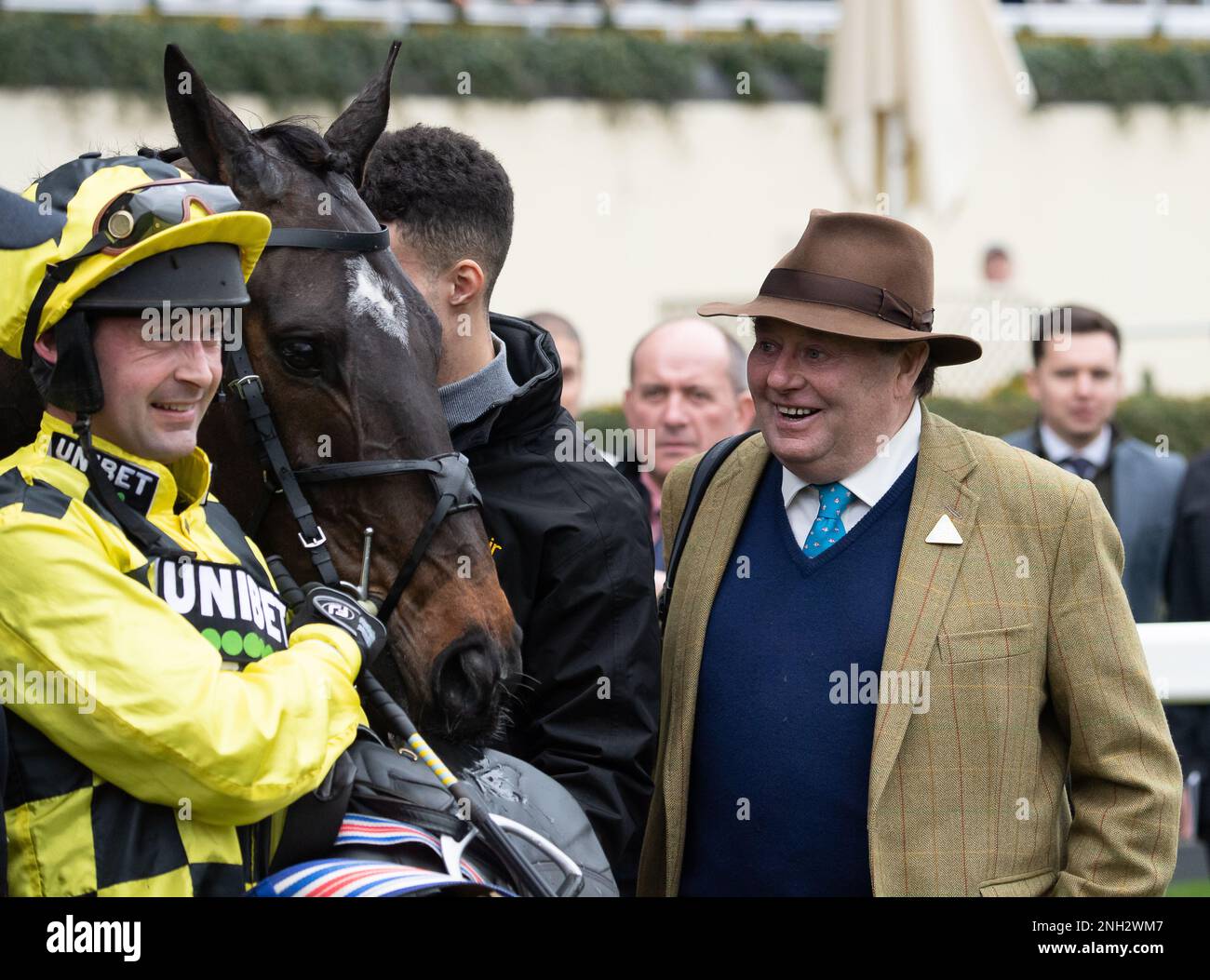 Nicky henderson 2023 racecourse hi-res stock photography and images - Alamy