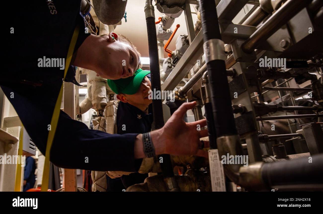 221208-N-XK047-1052 PHILIPPINE SEA (Dec. 8, 2022) – Gas Turbine System ...