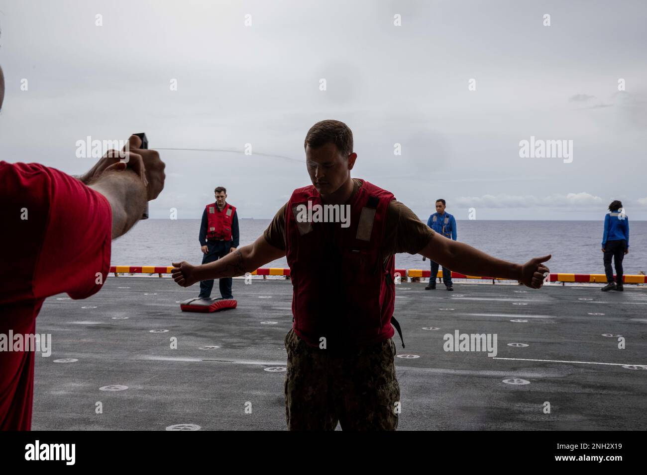 221208-N-IV962-1569 PHILIPPINE SEA (Dec. 8, 2022) – Information Systems ...