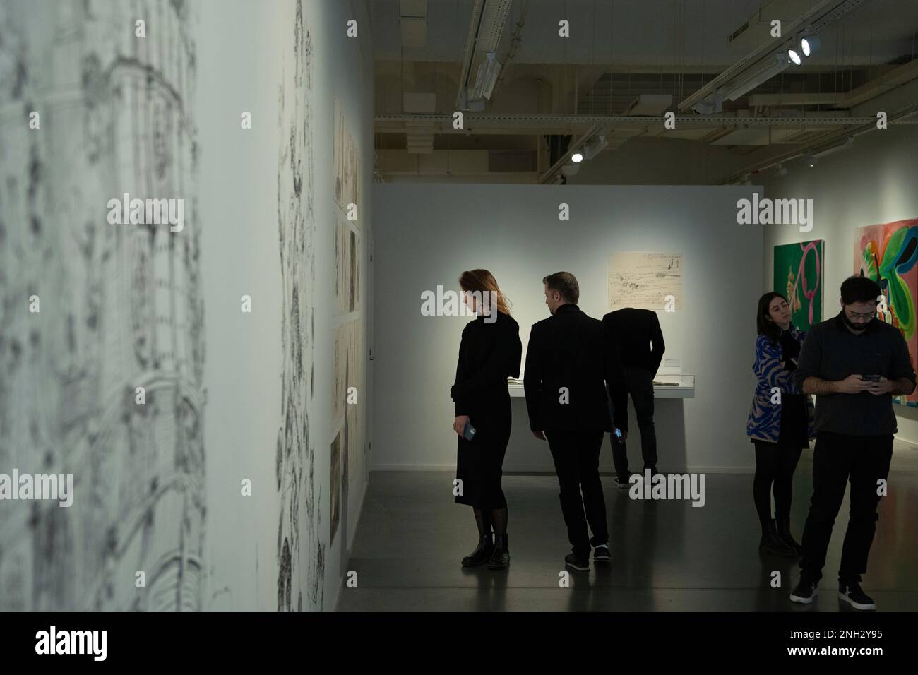 Several people during the presentation of the anthological exhibition ...