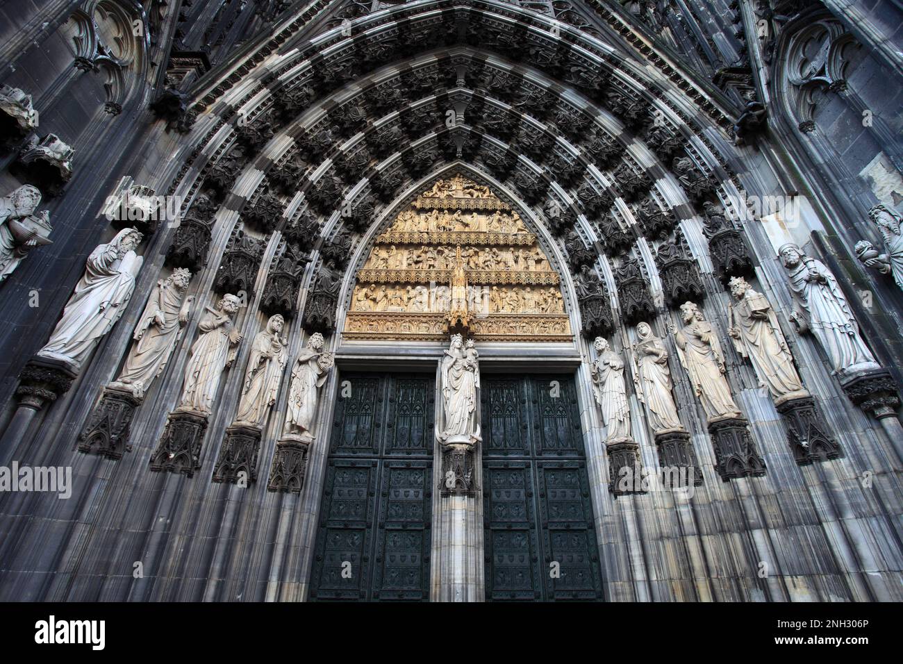 Ornate Stonework and details from the exterior of Cologne Cathedral ...