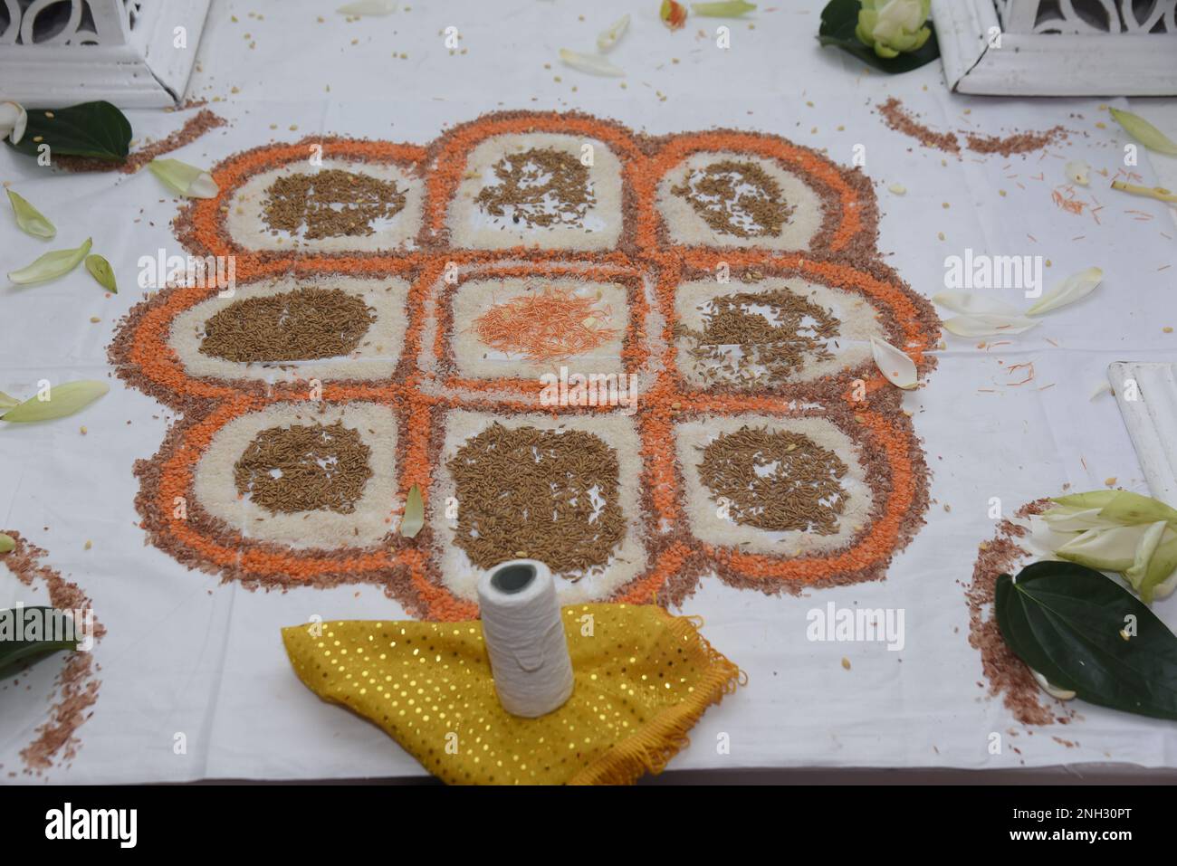 Sri Lankan poruwa Decoration Stock Photo - Alamy