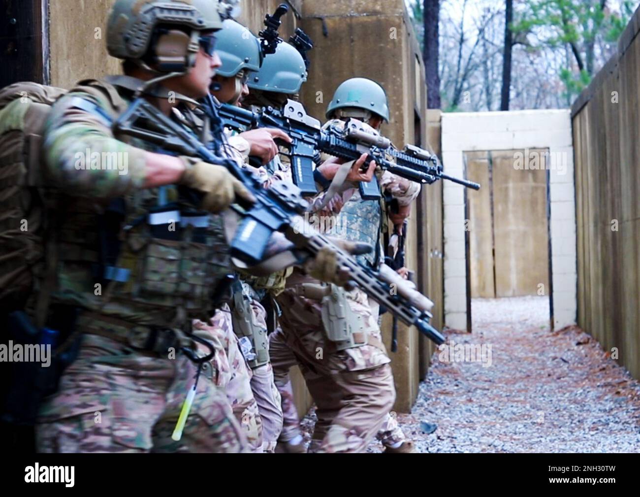 Royal saudi special security forces royal saudi special security hi-res ...