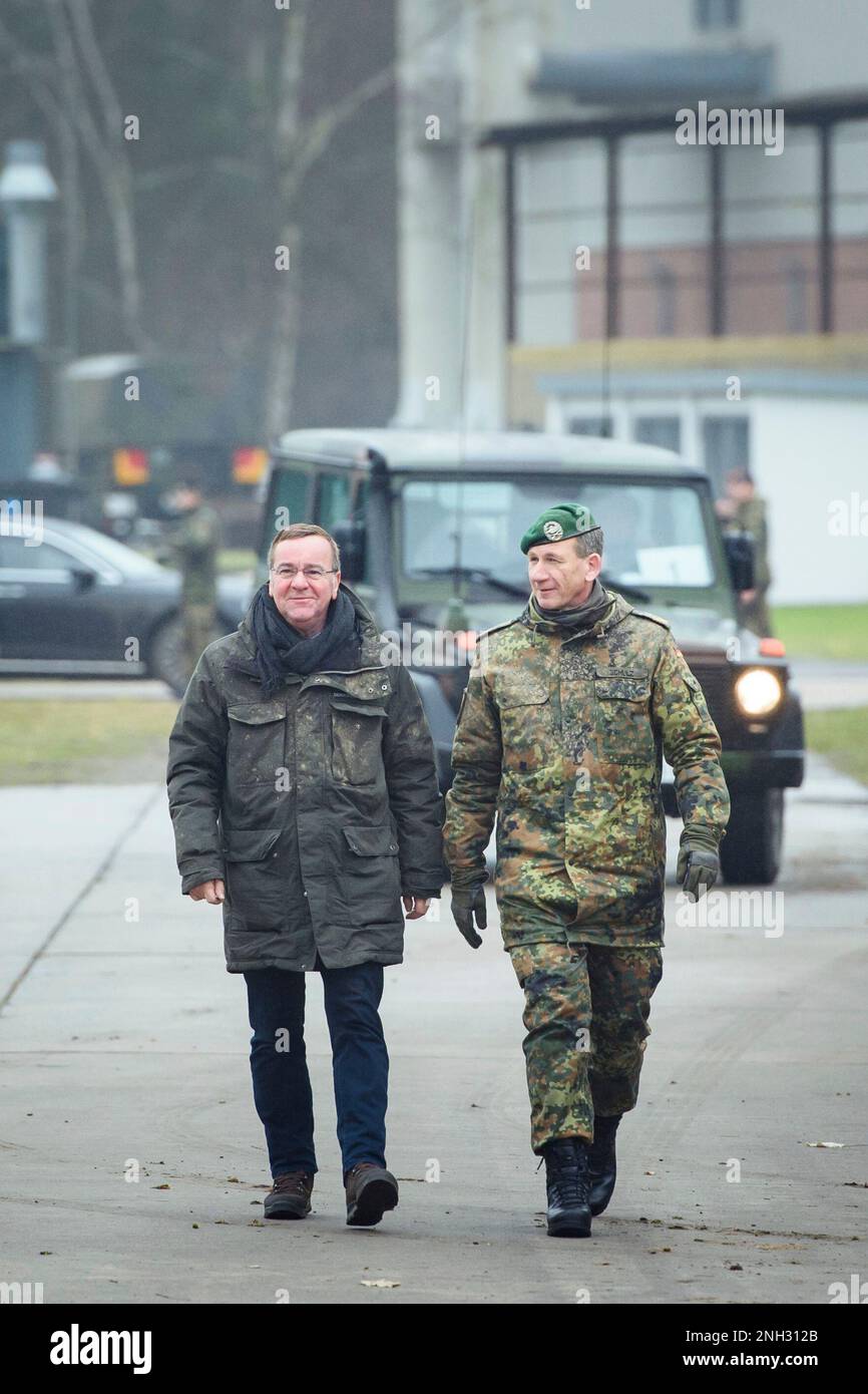 German Defence Minister Boris Pistorius (l-r) and Brigadier General ...