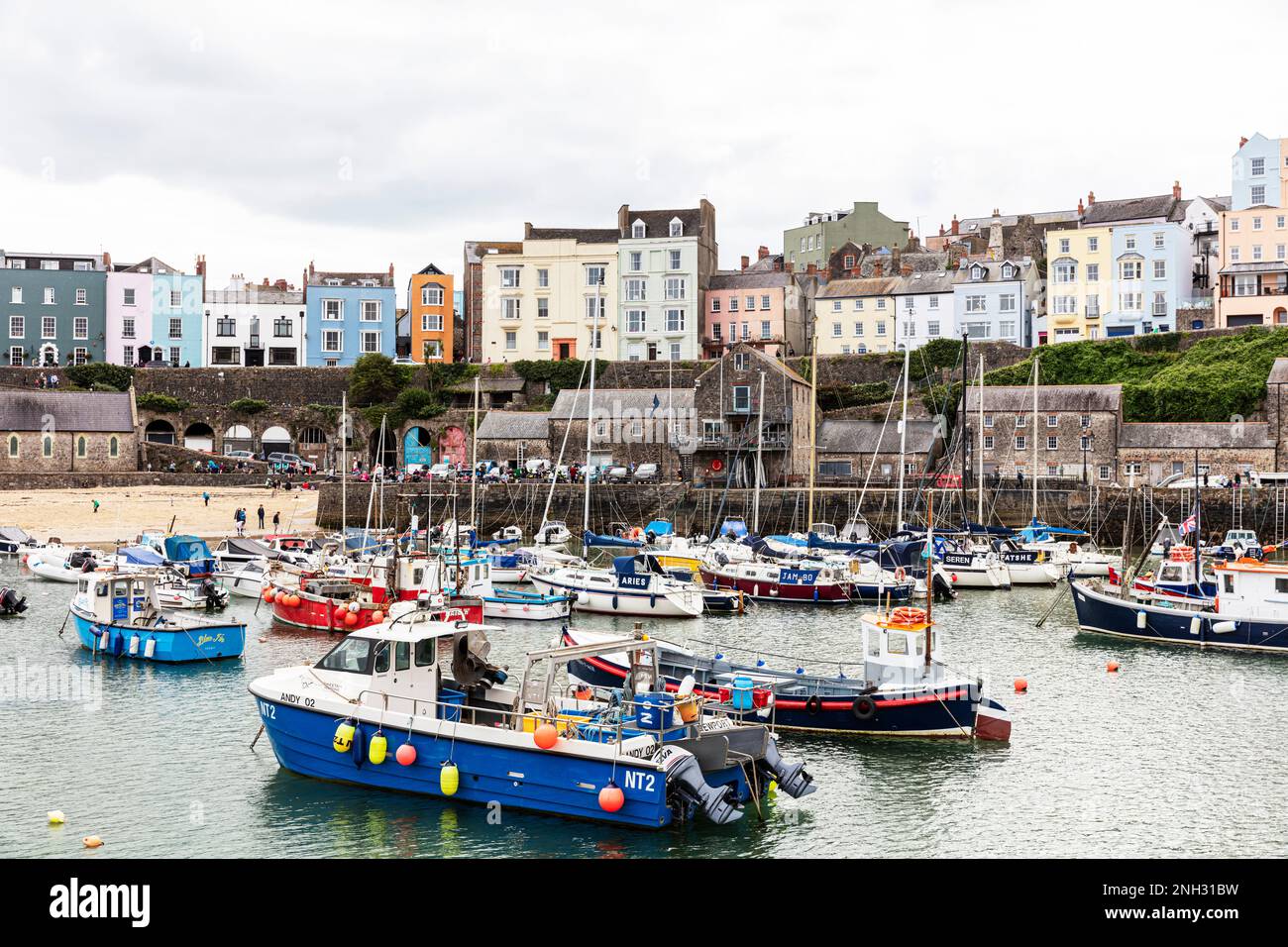 Tenby harbour and town houses overlooking, Tenby, Pembrokeshire, Wales ...