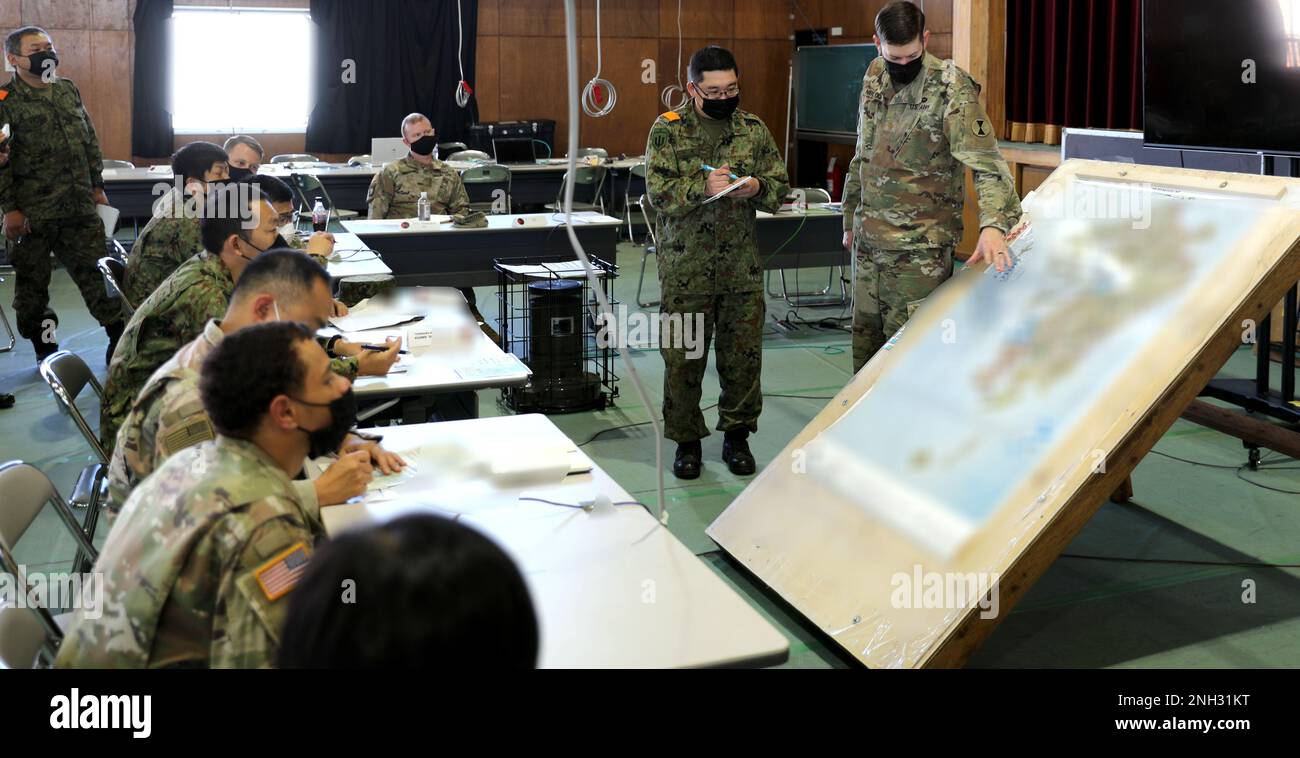 U.S. Army Soldiers and Japan Ground Self Defense Force members ...