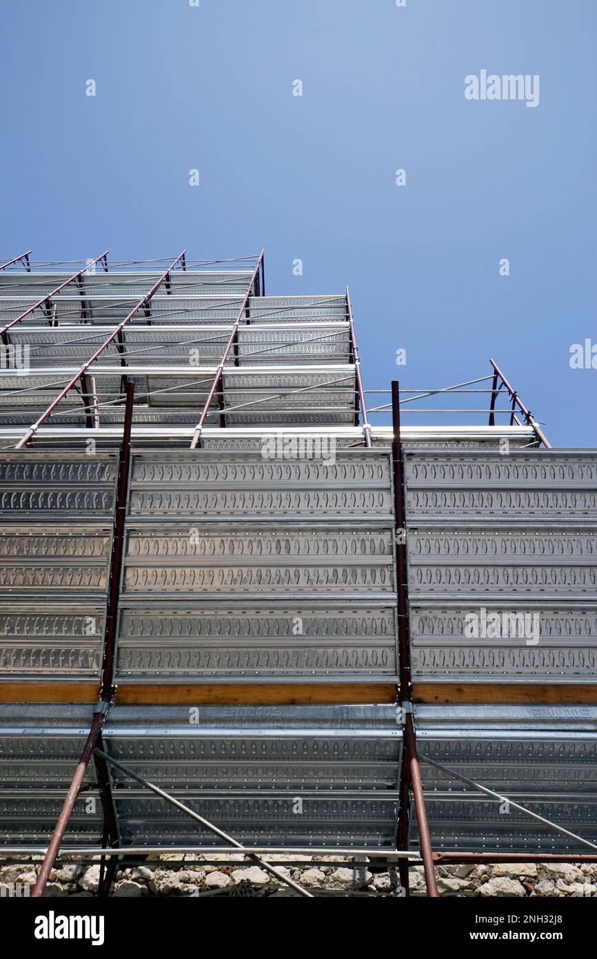 Worksite: scaffolding used for building renovation Stock Photo - Alamy