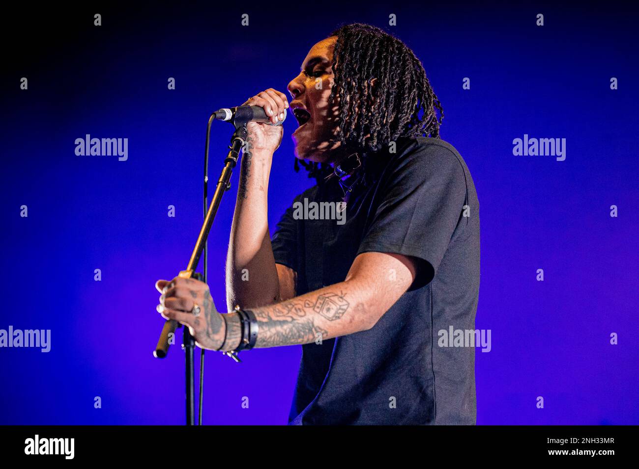 Poorstacy on stage hi-res stock photography and images - Alamy