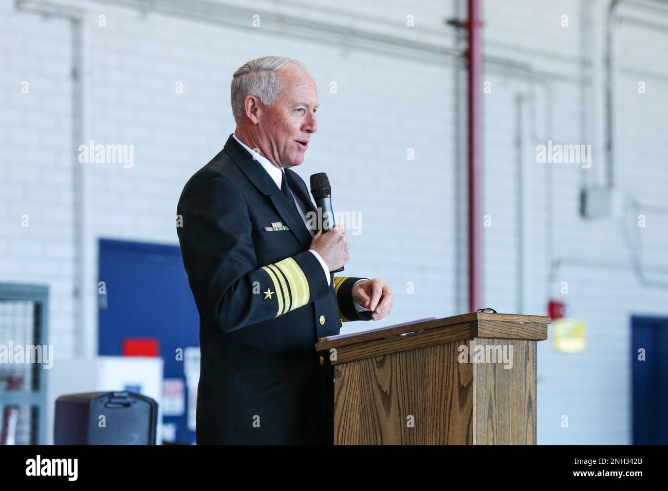 221208-N-YF131-1050 SAN DIEGO (Dec. 8, 2022) Vice Adm. Kenneth ...
