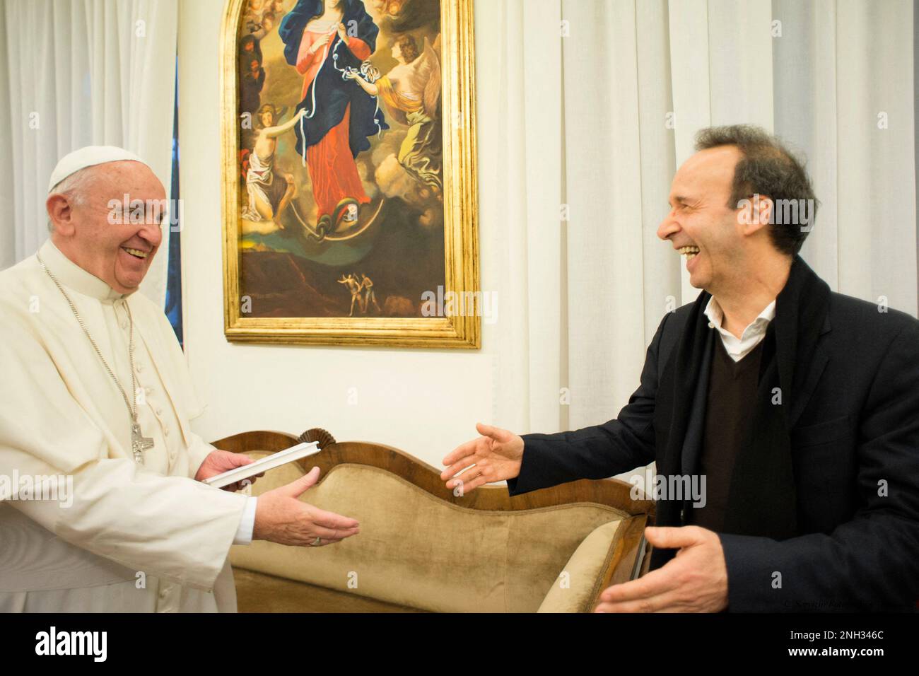 Pope Francis meets Italian actor Roberto Benigni during a private ...