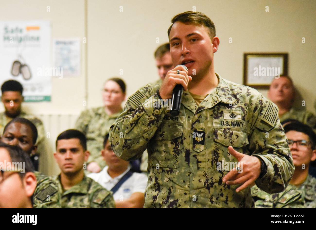 221209-N-YG104-0029 DIEGO GARCIA, British Indian Ocean Territory ...