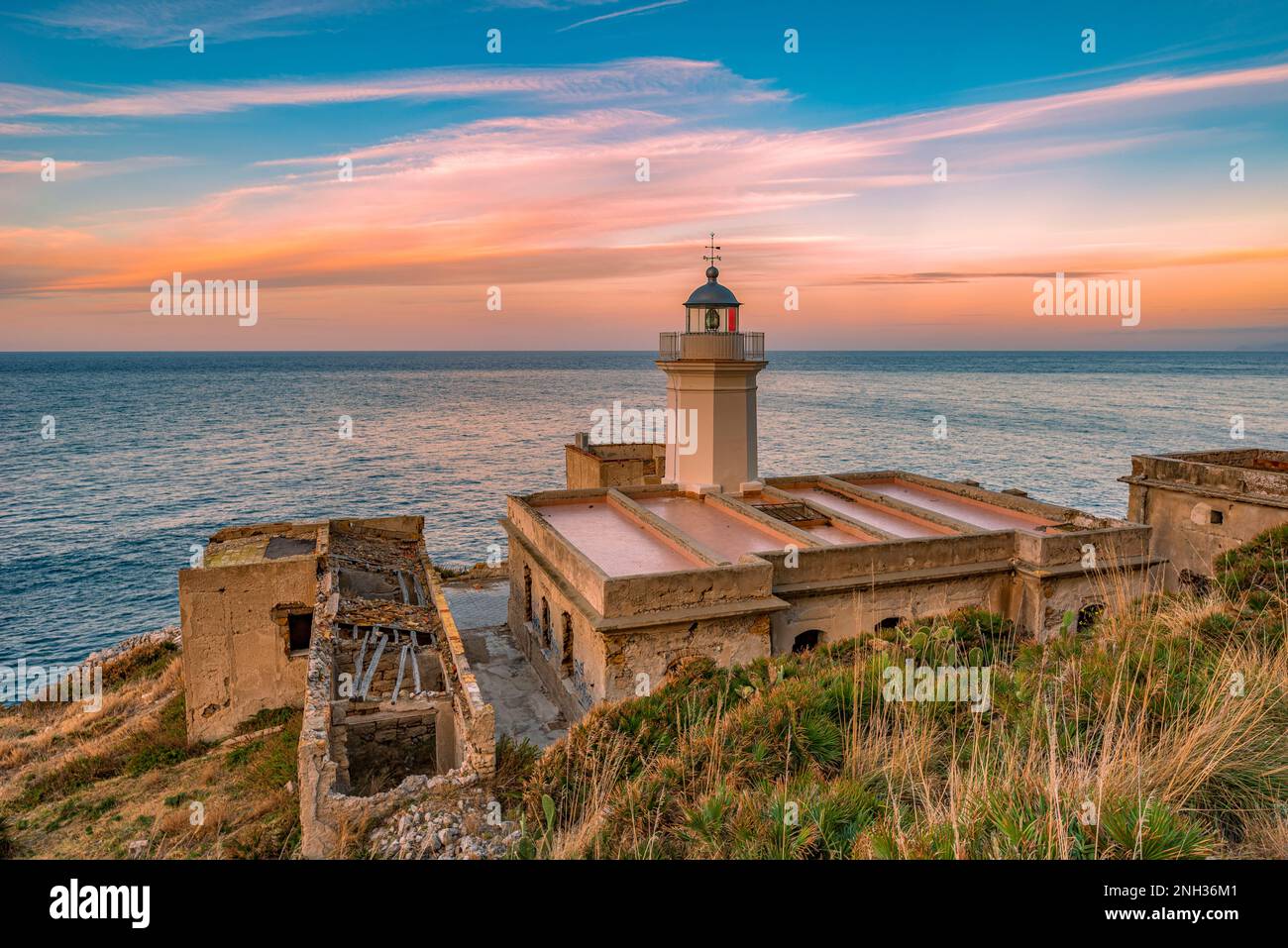 Sicilian coasts lighthouses hi-res stock photography and images - Alamy