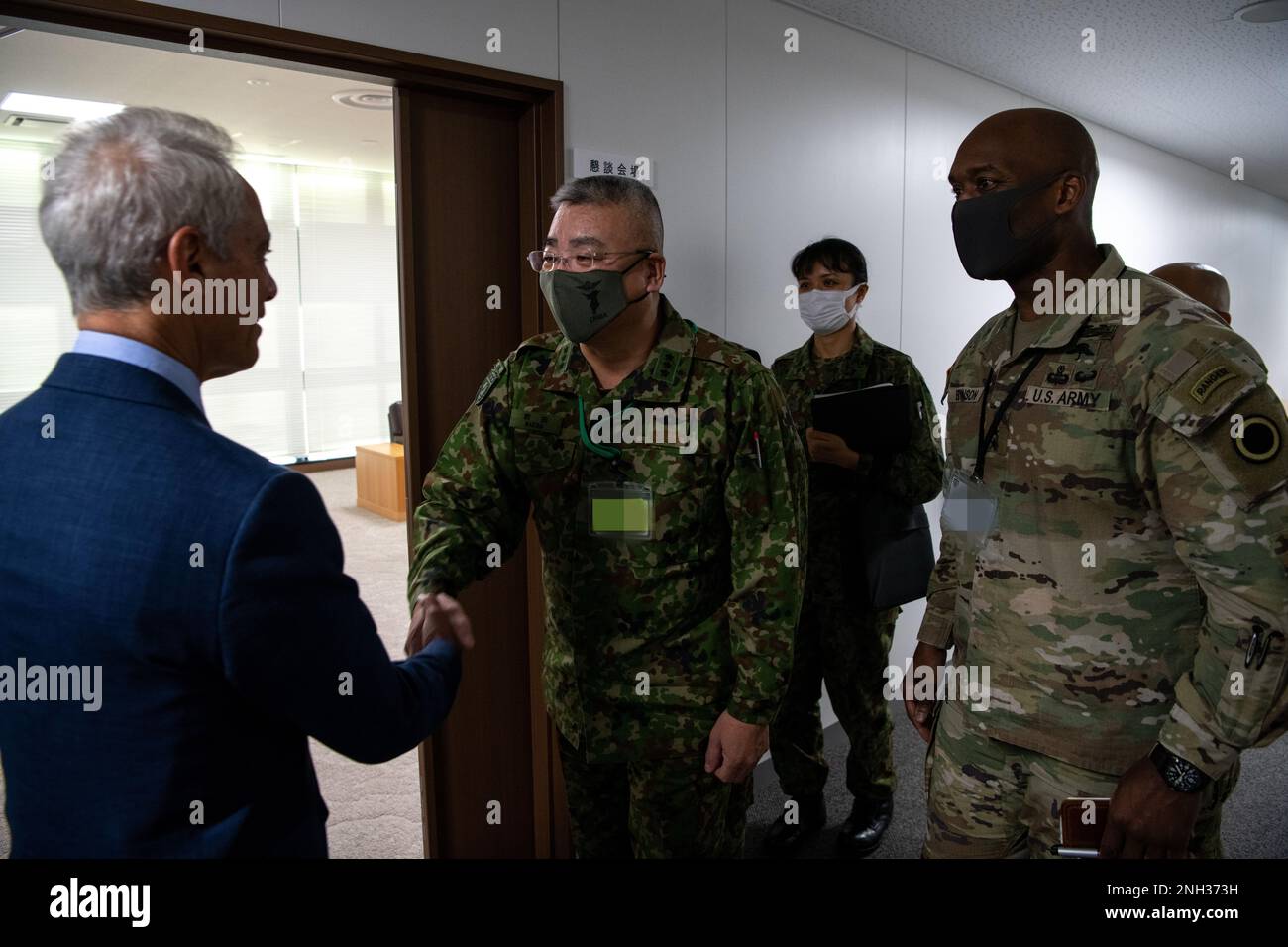 Ambassador Rahm Emanuel, U.S. Ambassador to Japan, meets Lt. Gen. Tadao ...