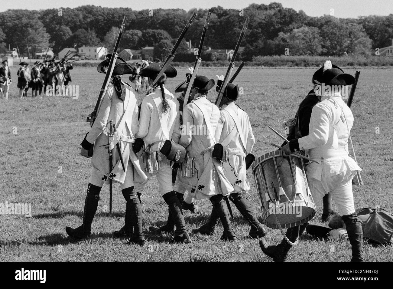 Soldiers face off on the battlefield during the Battle of Newbury ...