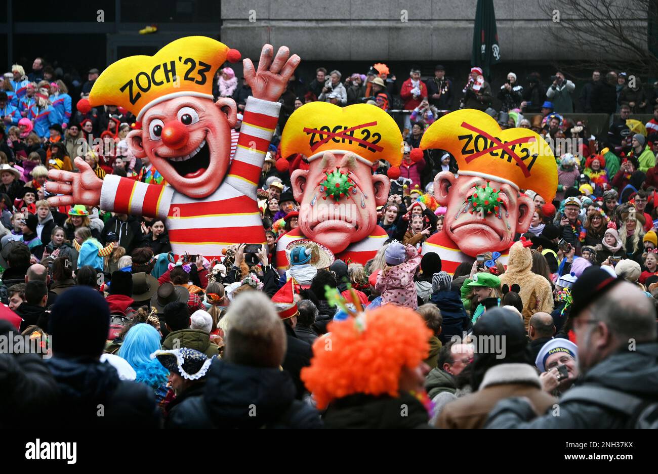 Rose Monday procession in Düsseldorf; theme floats by Jaques Tilly ...