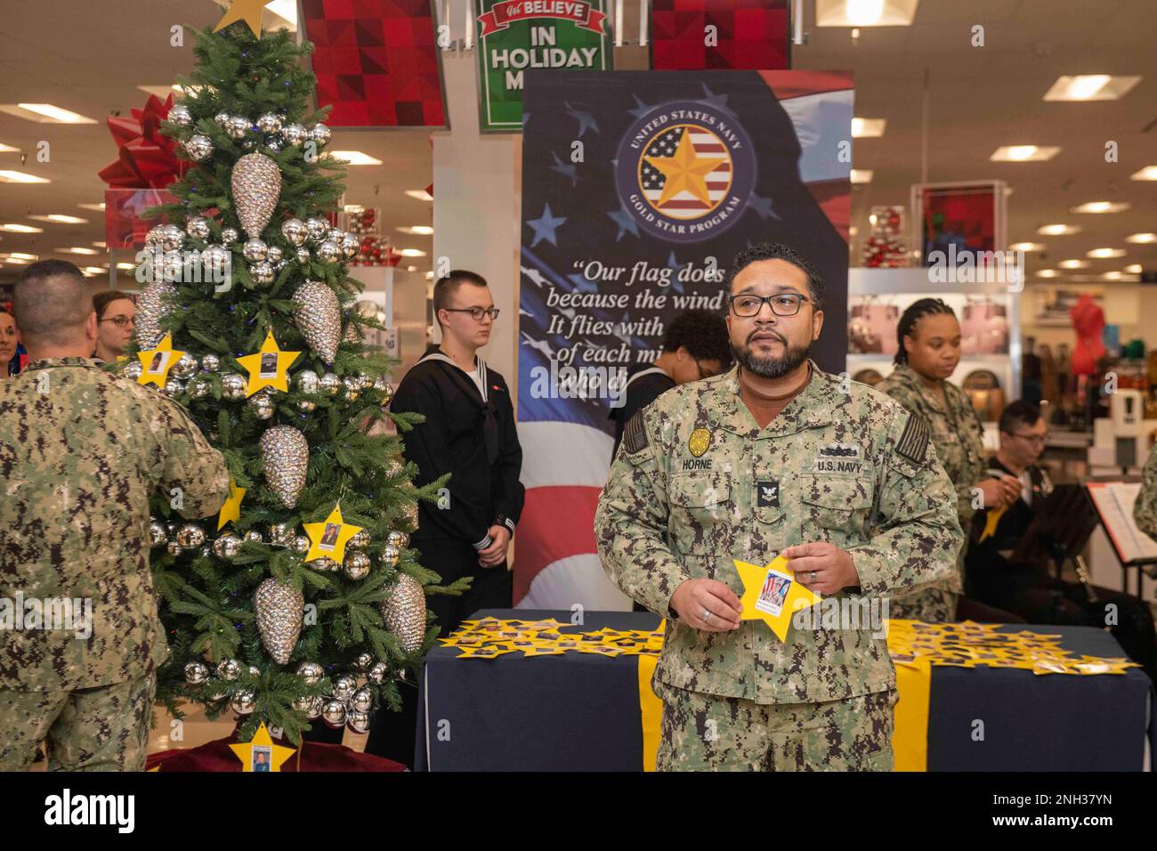 GREAT LAKES, Il. (Dec. 9, 2022) Fleet and Family Support Center hosted ...
