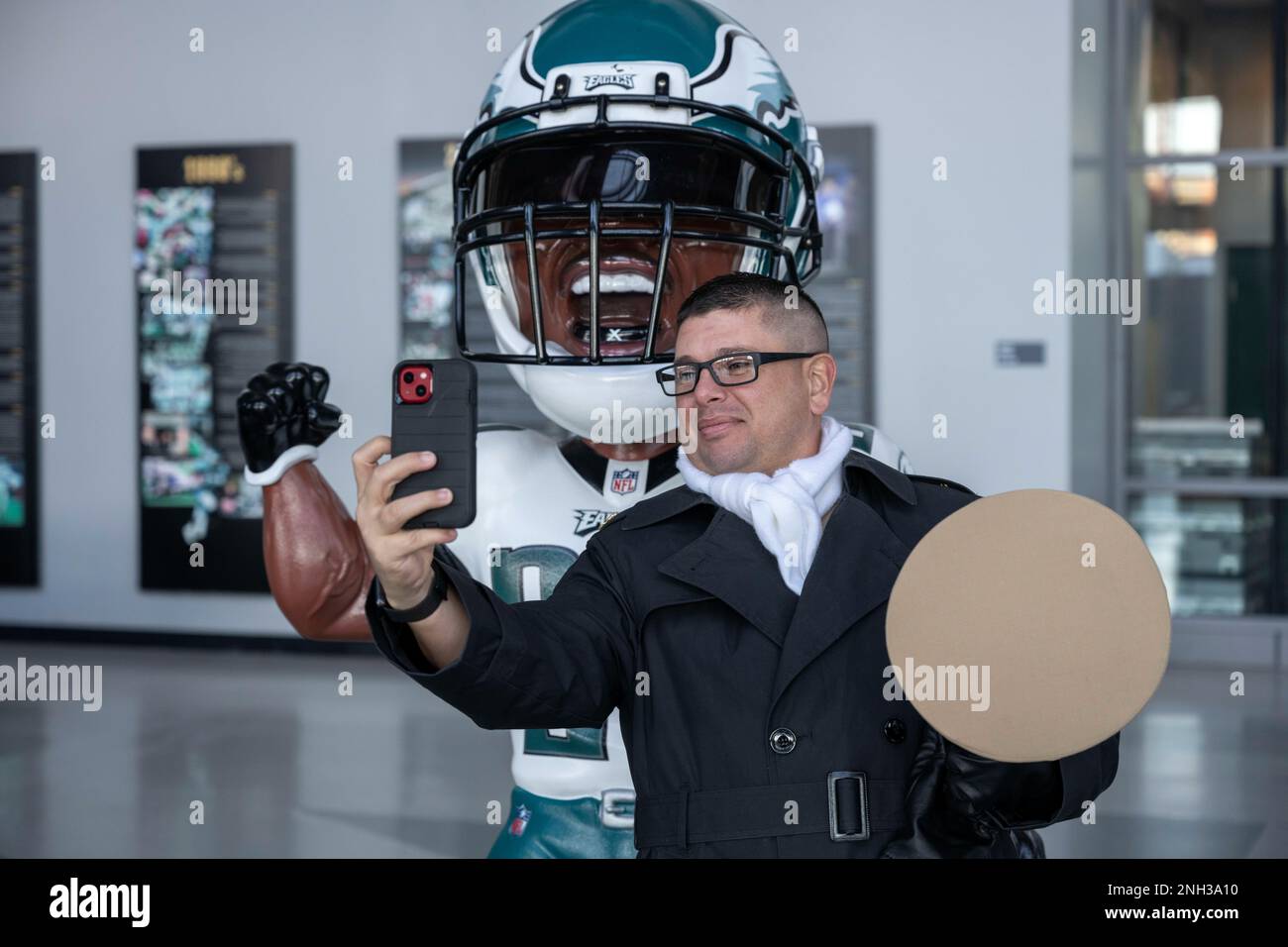 Chief Electronics Technician Justin Goad, Active Officer Recruiter of ...