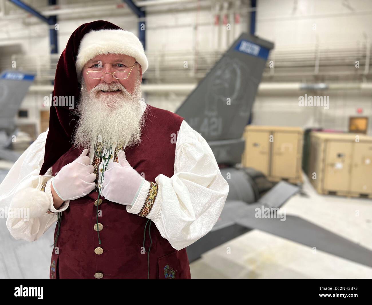 Santa Claus visited the 148th Fighter Wing, Minnesota Air National ...