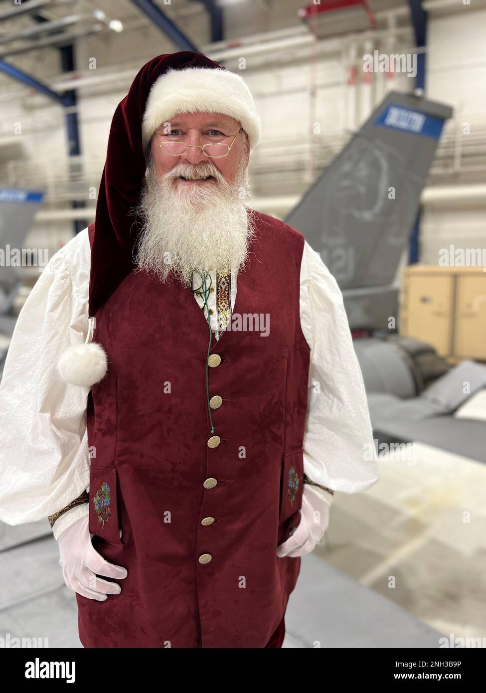 Santa Claus visited the 148th Fighter Wing, Minnesota Air National ...