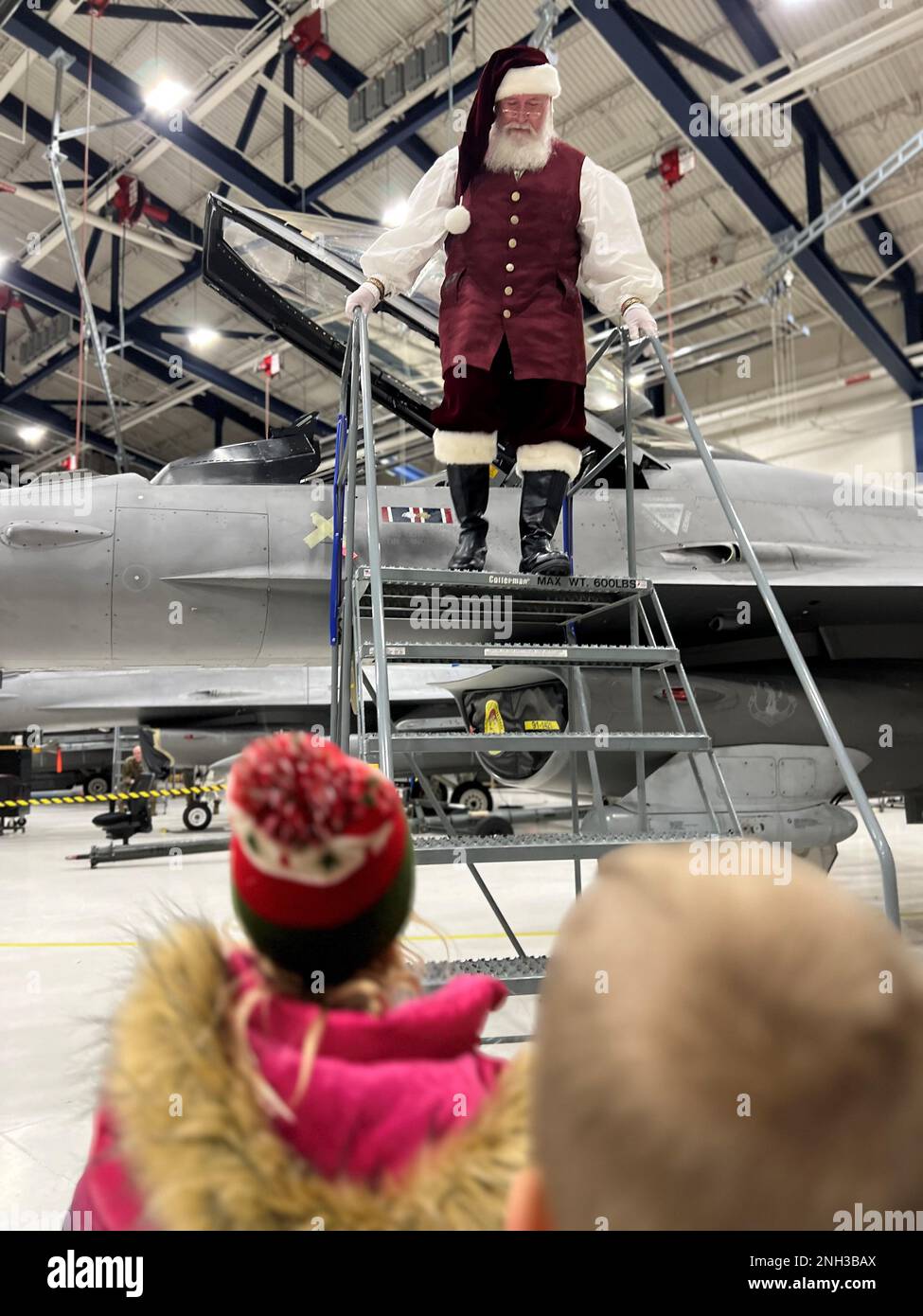 Santa Claus visited the 148th Fighter Wing, Minnesota Air National ...