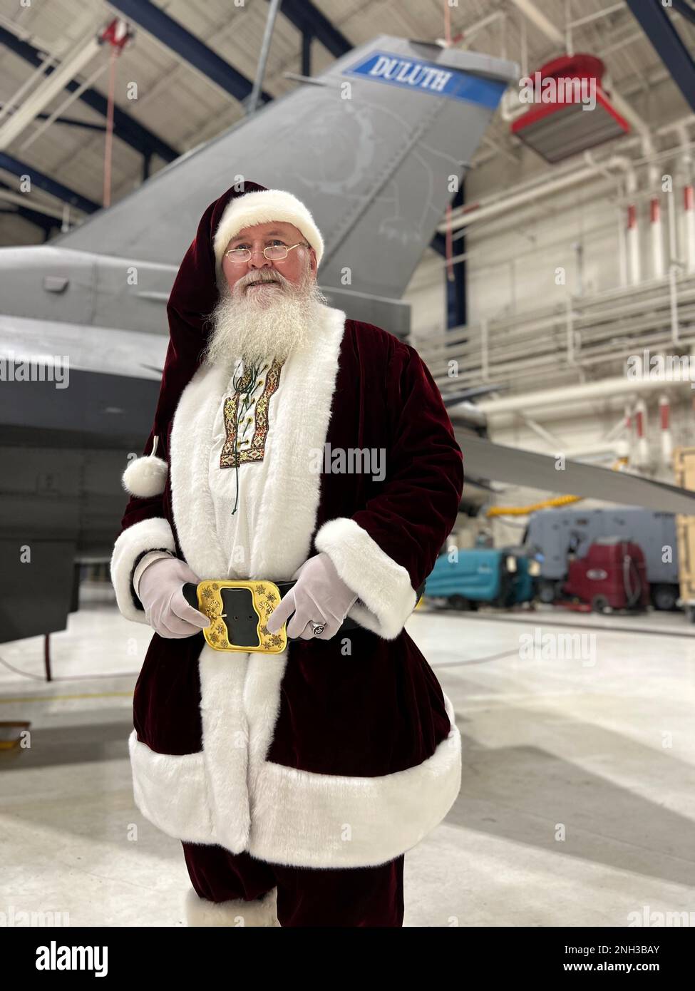 Santa Claus visited the 148th Fighter Wing, Minnesota Air National ...