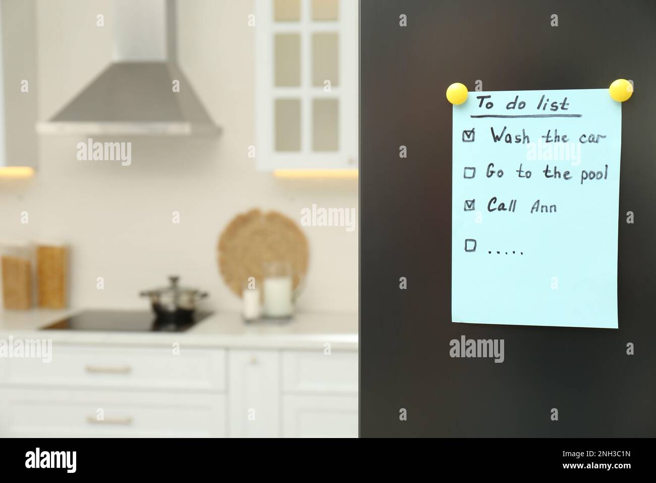 To do list on fridge in kitchen. Space for text Stock Photo - Alamy