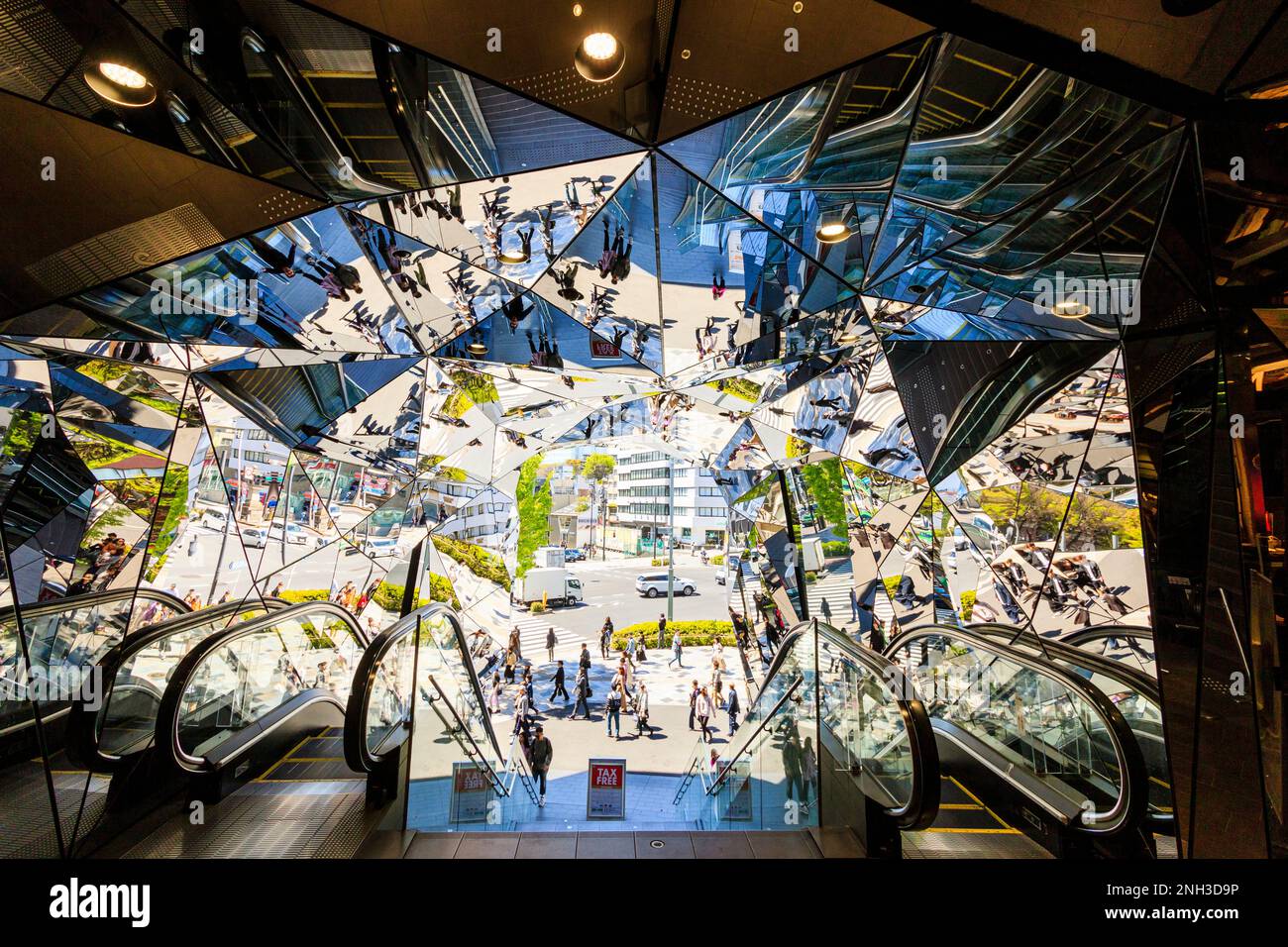Hall of Mirrors entrance at the Tokyu Plaza building in Omotesando ...
