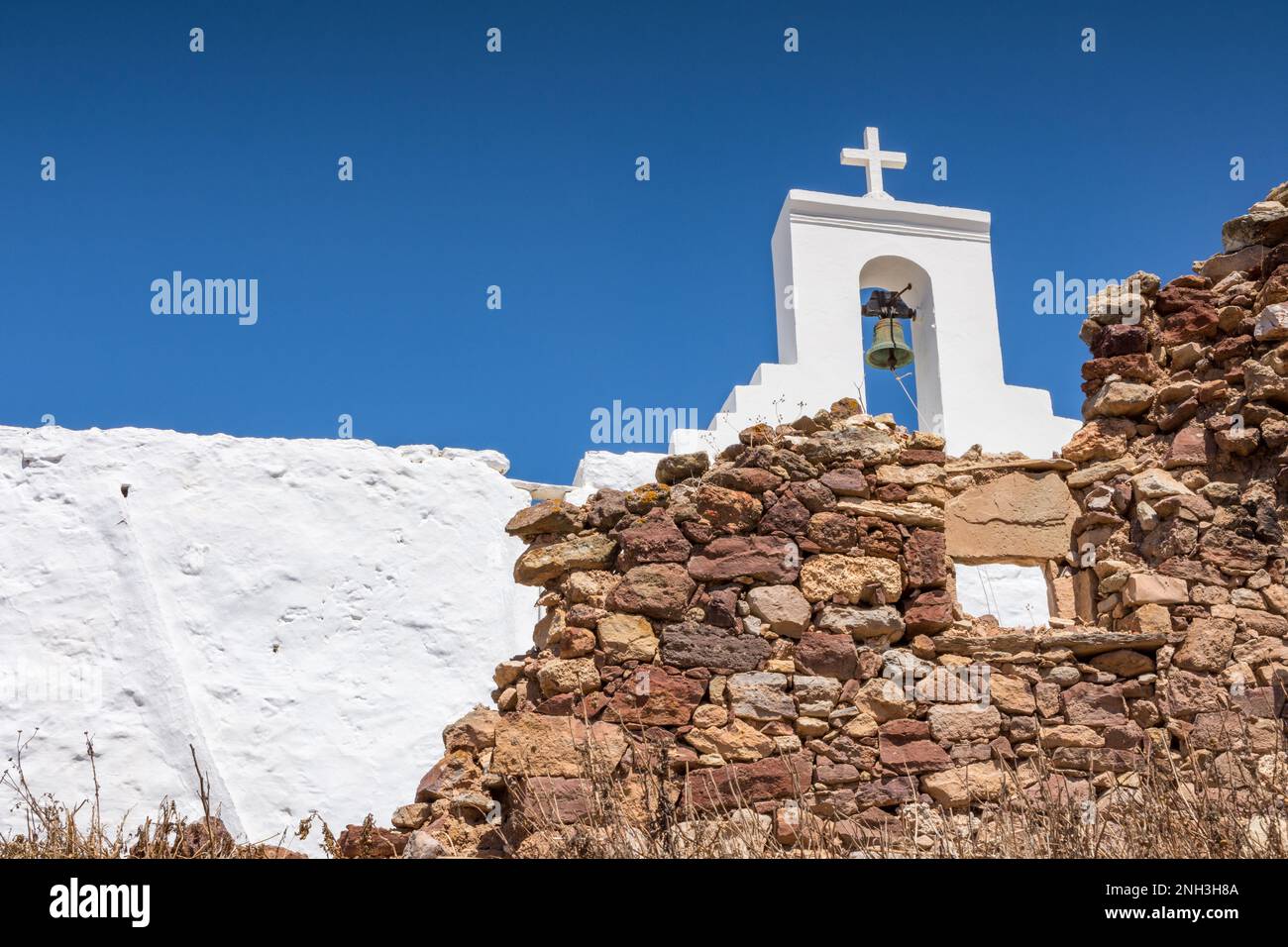 Kimolos chorio castle hi-res stock photography and images - Alamy