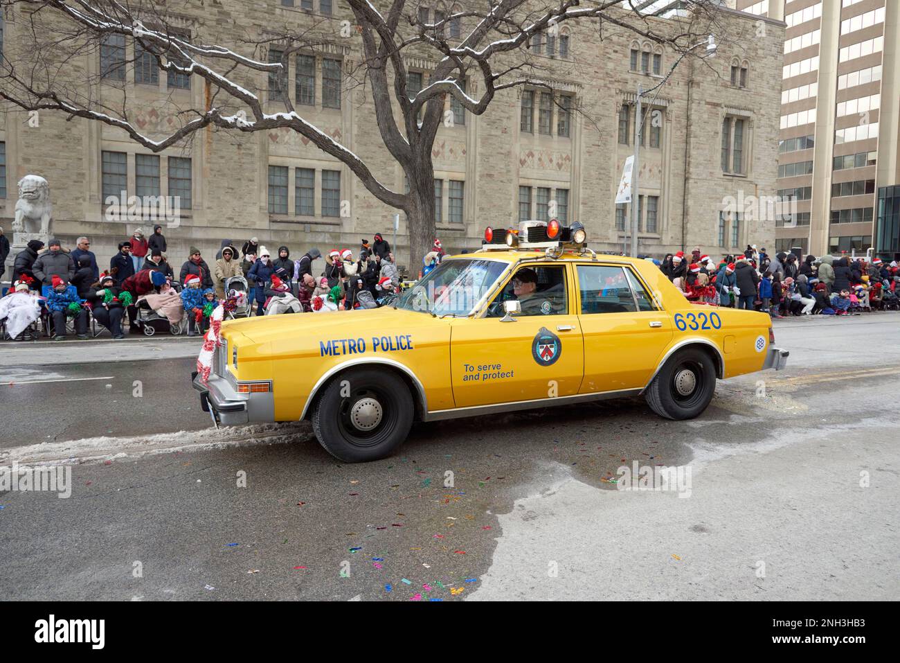 Police car santa hi-res stock photography and images - Alamy