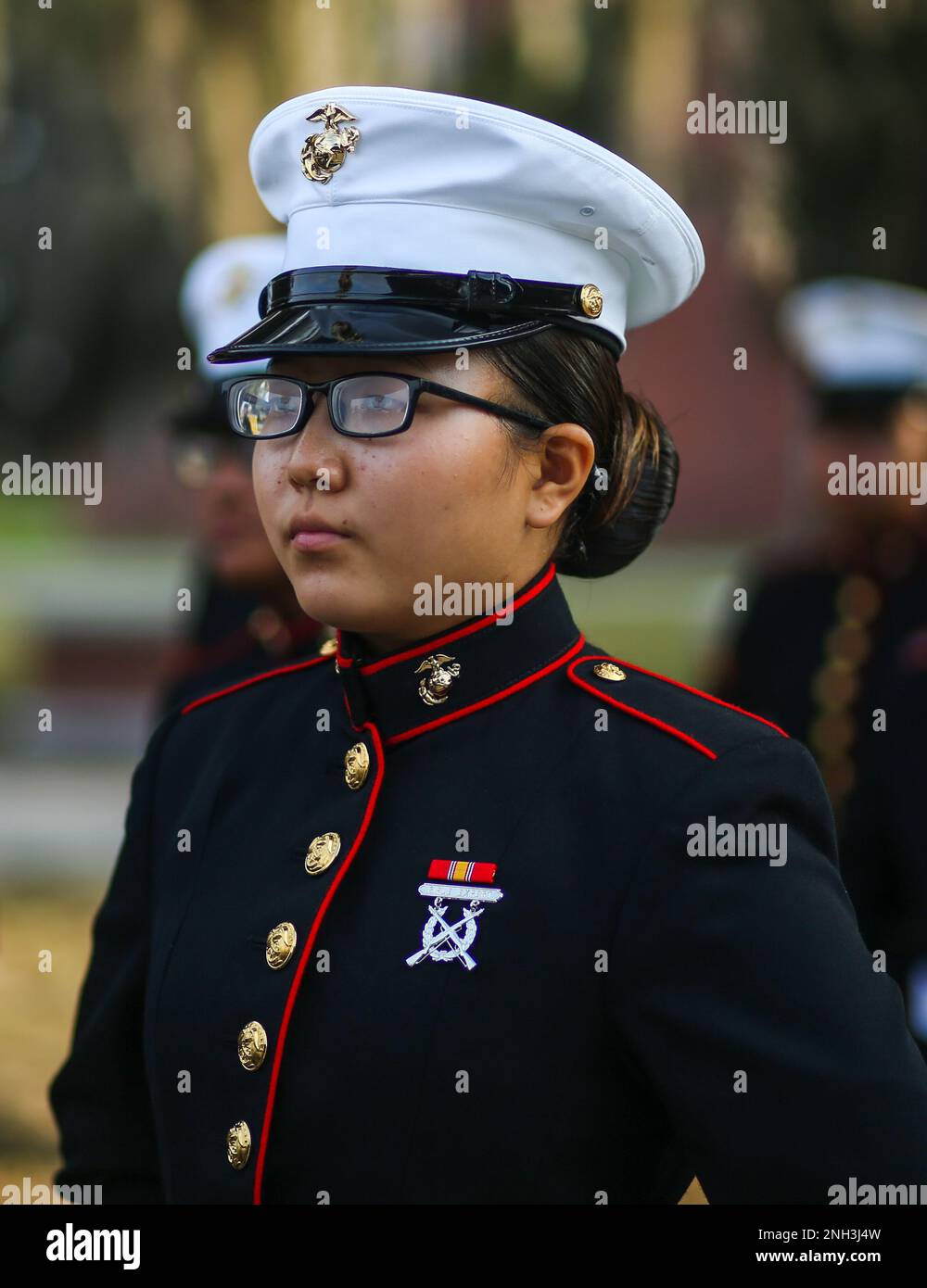 Recruits with Hotel Company, 2nd Recruit Training Batttalion, march to ...