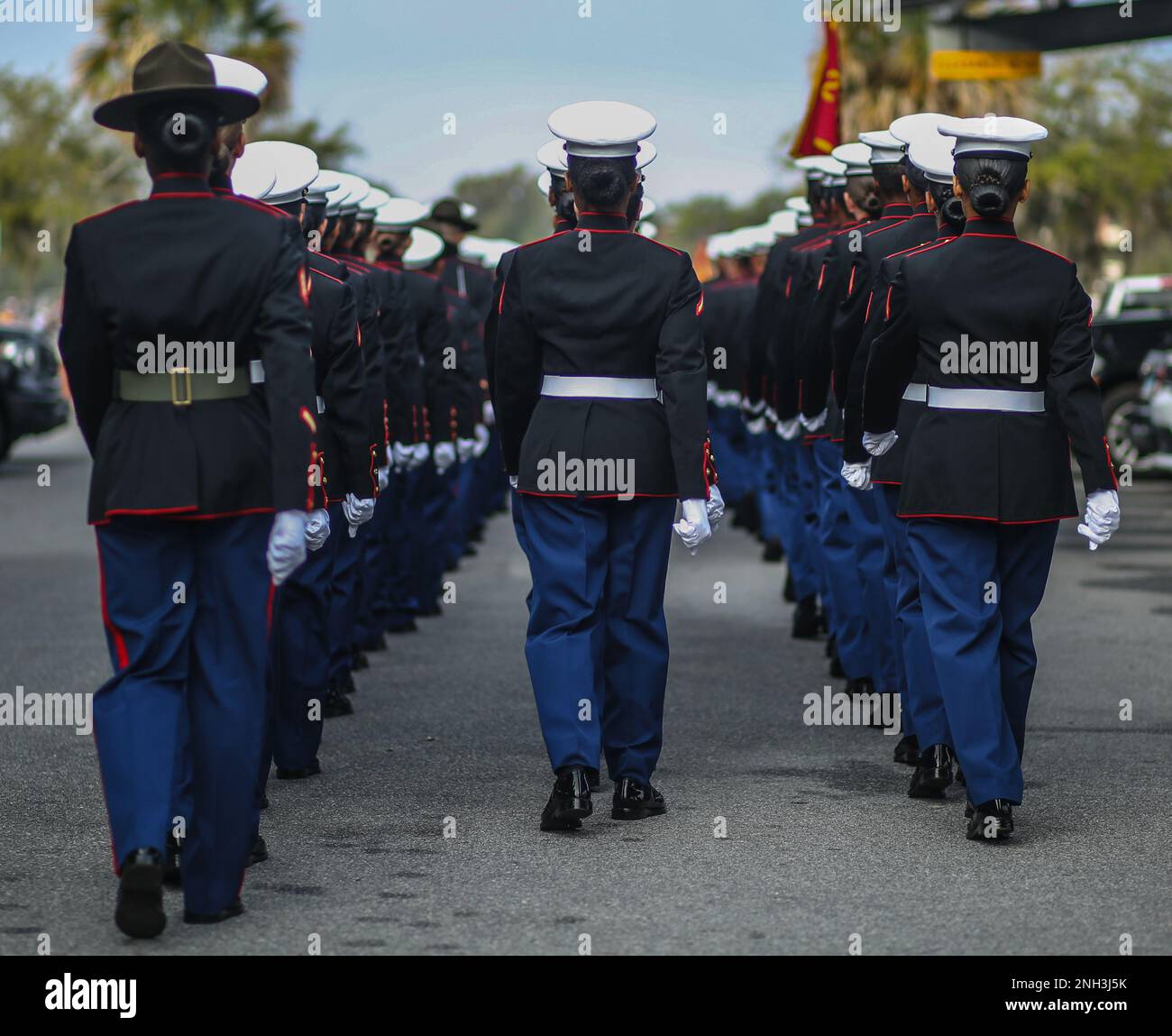 Recruits with Hotel Company, 2nd Recruit Training Batttalion, march to ...