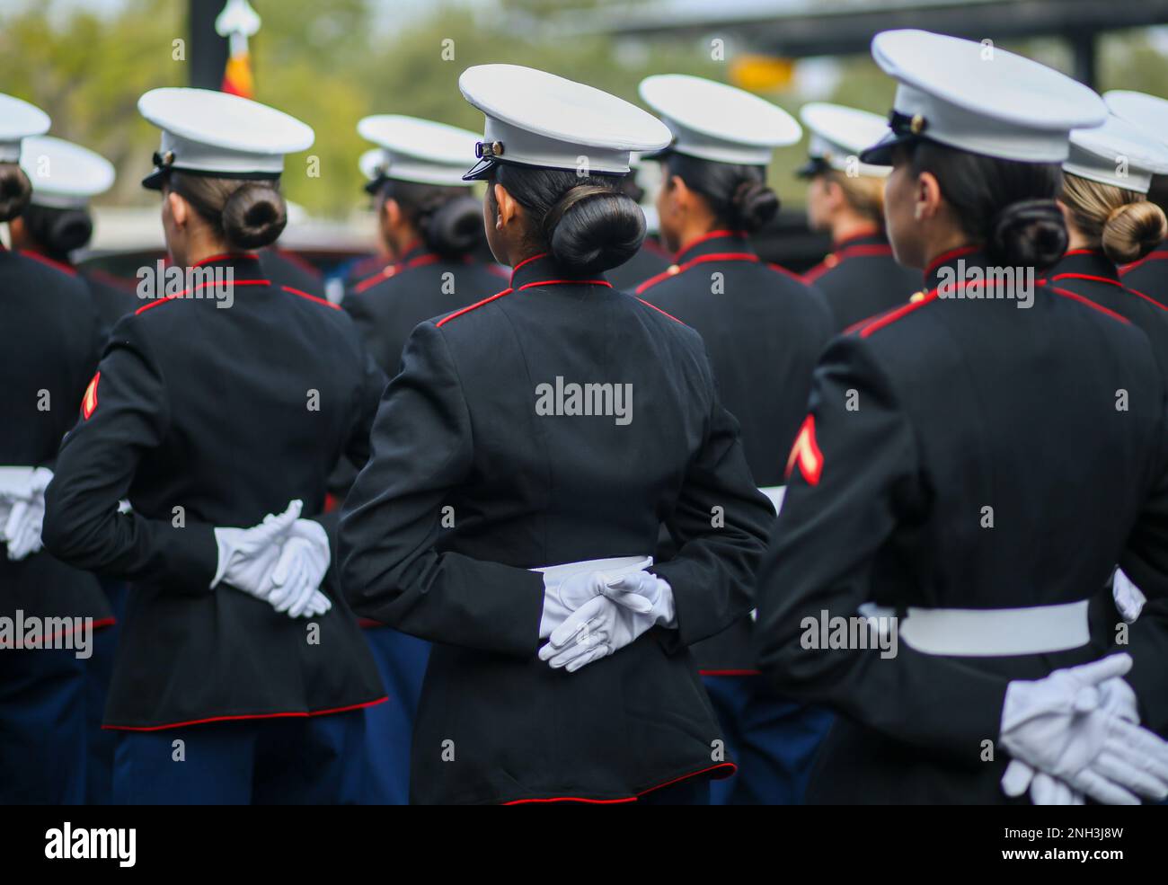 Recruits with Hotel Company, 2nd Recruit Training Batttalion, march to ...