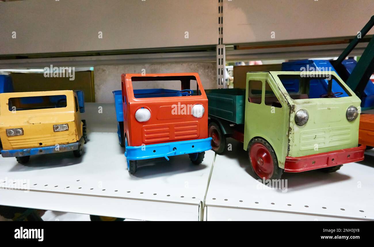 Vintage transport toys hi-res stock photography and images - Alamy