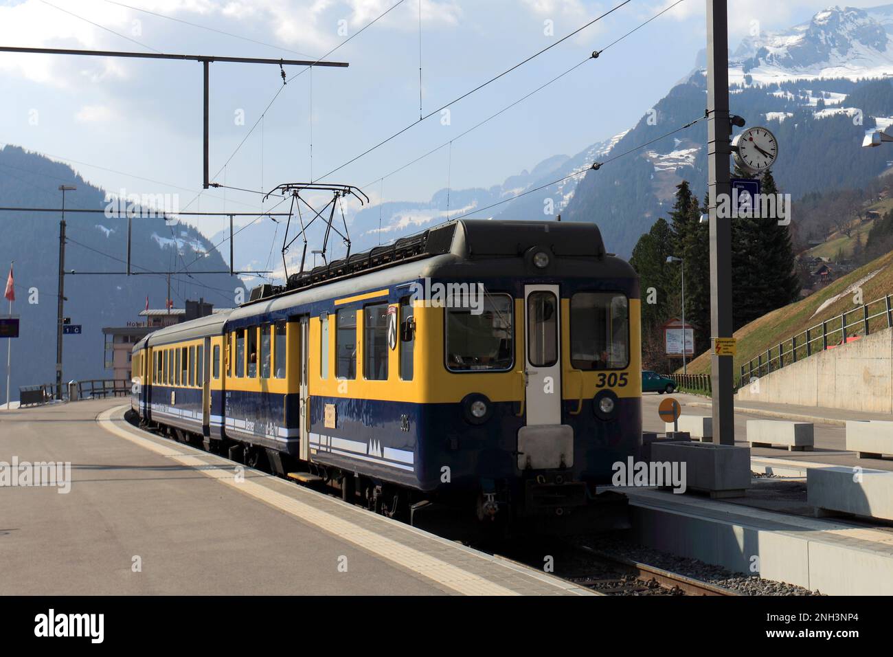 Swiss trains in the station at the ski resort of Grindelwald, Swiss ...