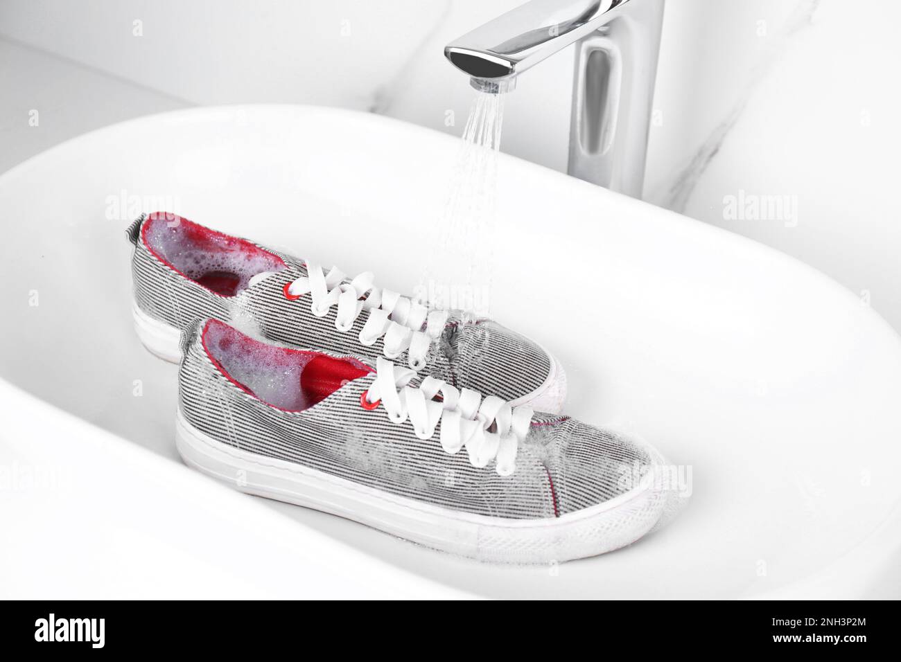 Sports washing hi-res stock photography and images - Alamy