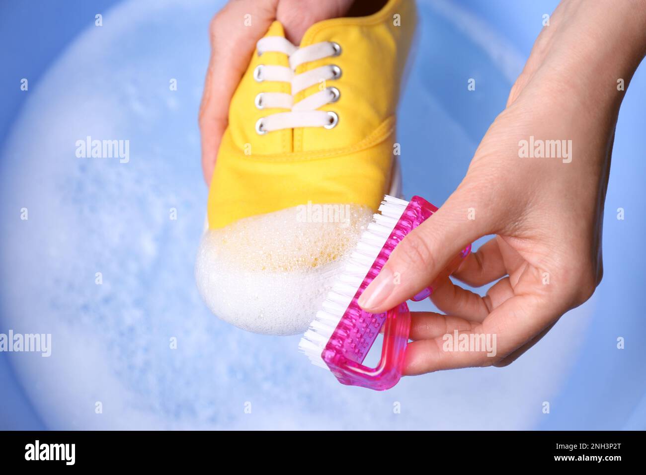 Handwash basin hi-res stock photography and images - Alamy