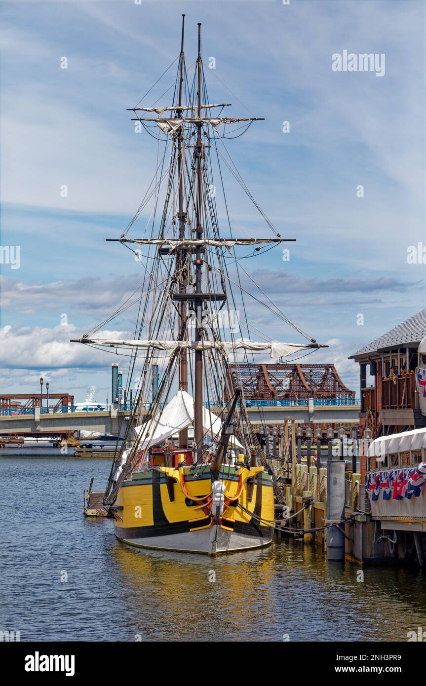 Boston Tea Party Ships and Museum, located on the Congress Street ...