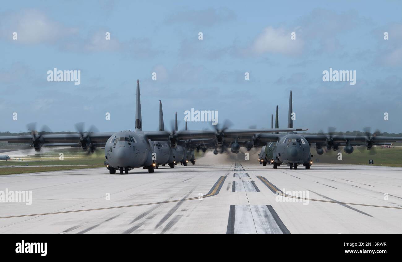 A Japan Air Self-Defense Force C-130H Hercules assigned to the 401st Tactical Airlift Squadron ...