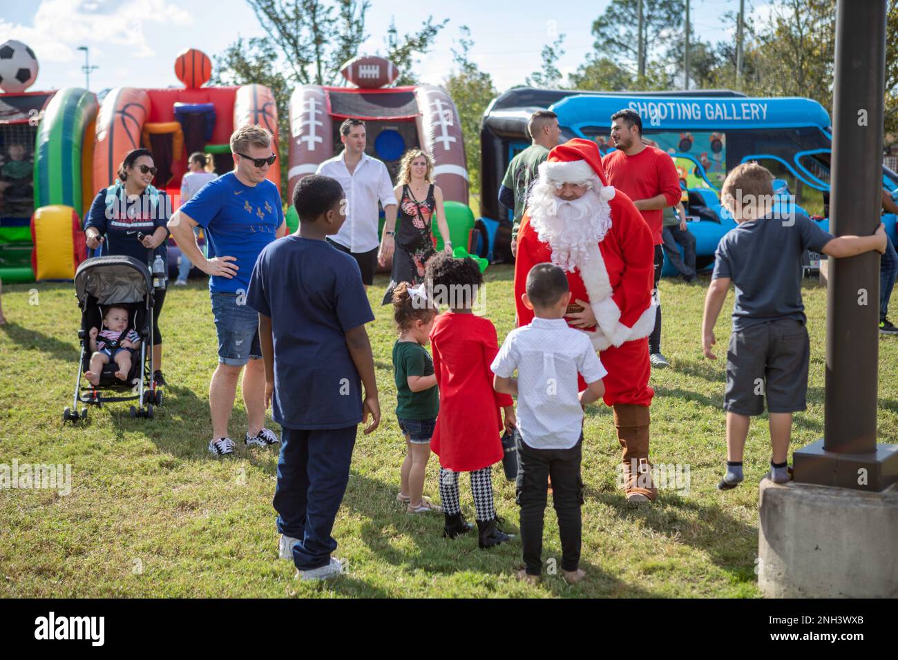 Marines, Sailors and their families with Marine Forces Reserve gather ...