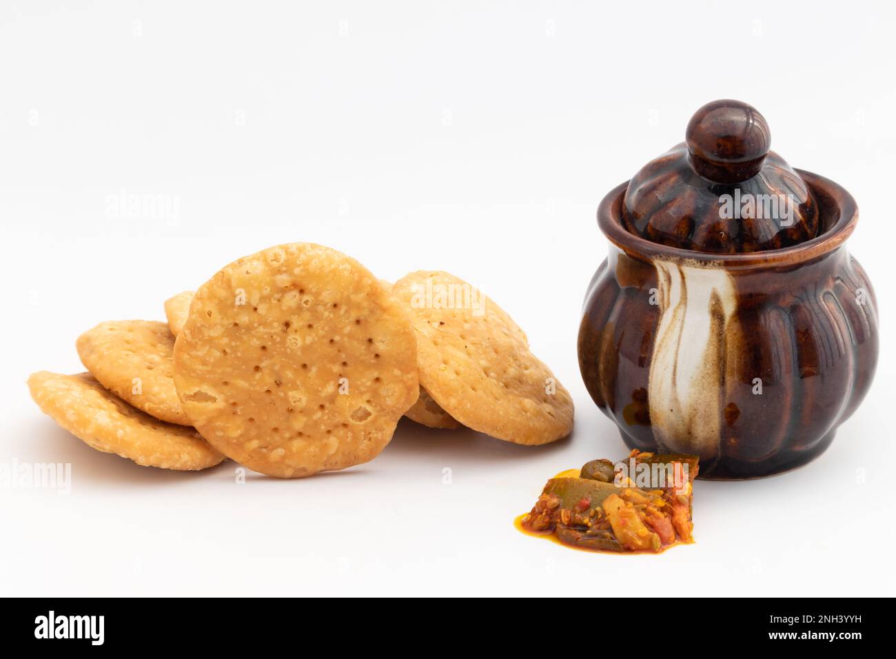 Namkeen Masala Mathri Also Called Matthi, Mathiya, Mathi, Farsi Poori ...