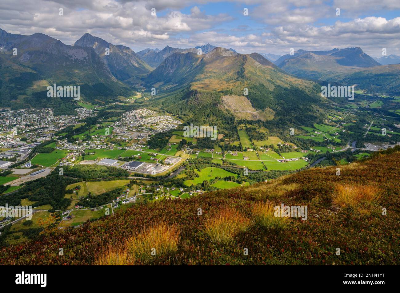 Verdant valley hi-res stock photography and images - Alamy
