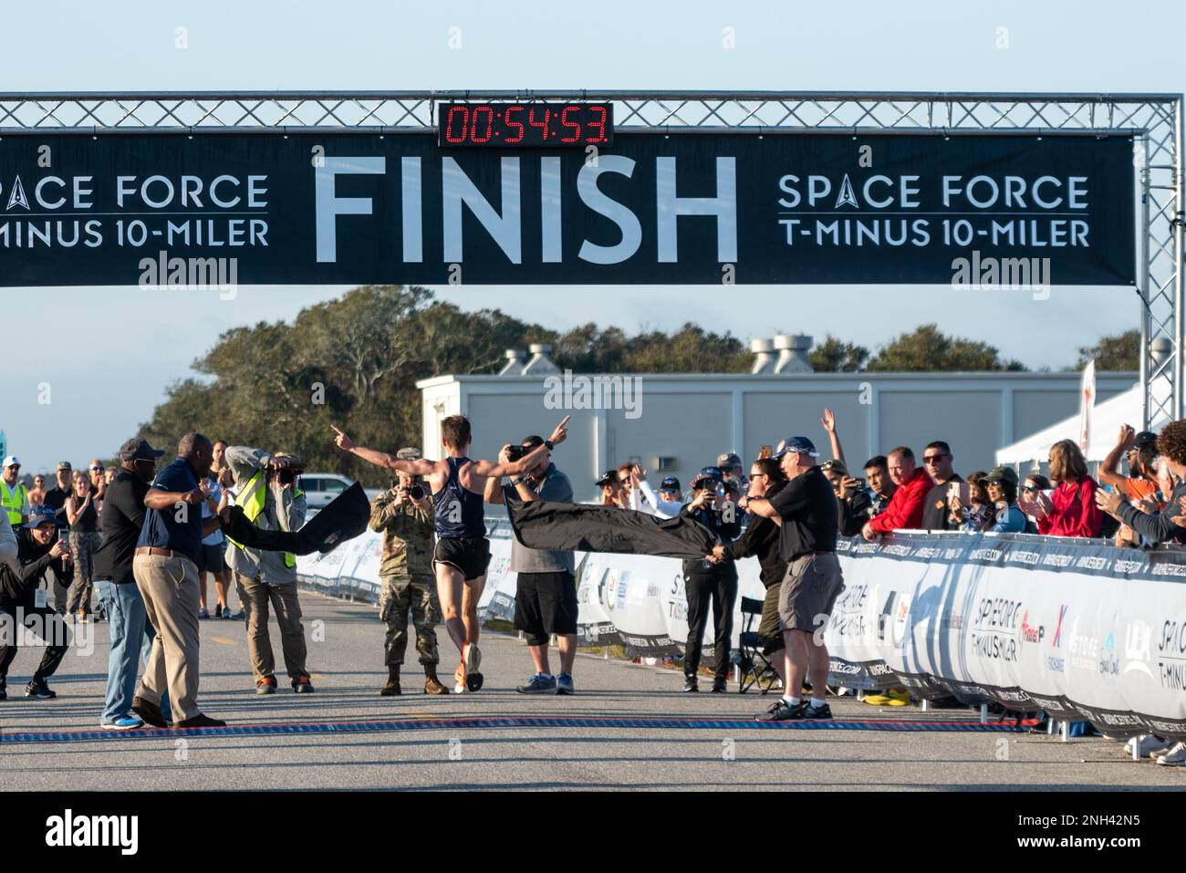 Runforspace hi-res stock photography and images - Alamy