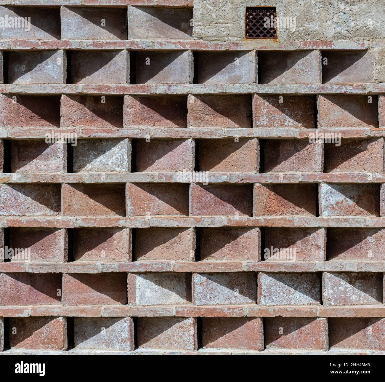 Herringbone brickwork hi-res stock photography and images - Alamy