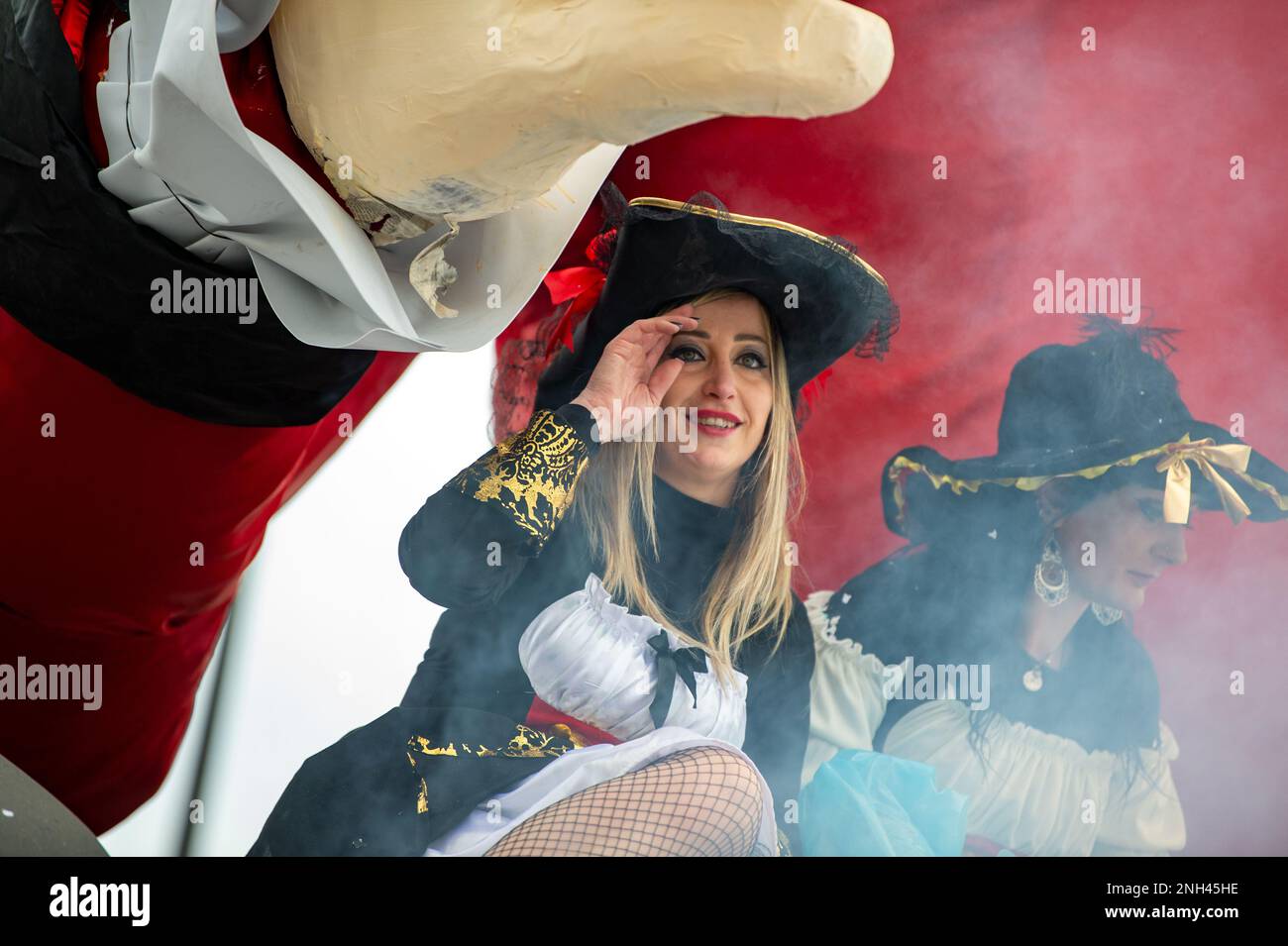 Captain hook peter pan and the pirates hi-res stock photography and ...